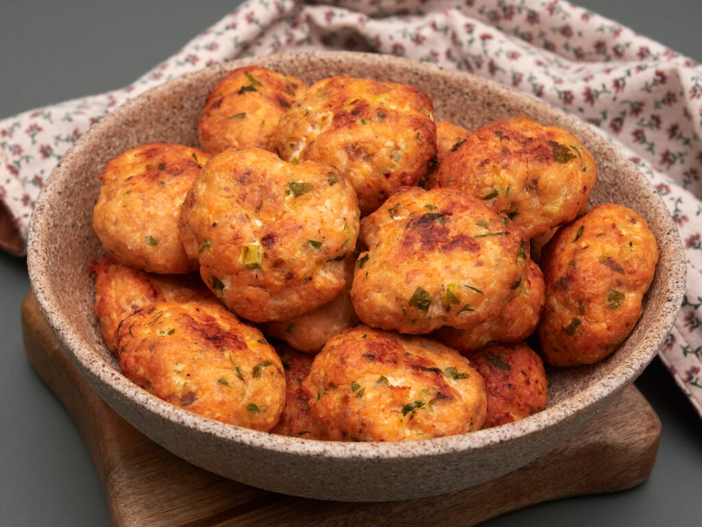 Chifteluțe de somon la cuptor - Rețetă simplă și sănătoasă